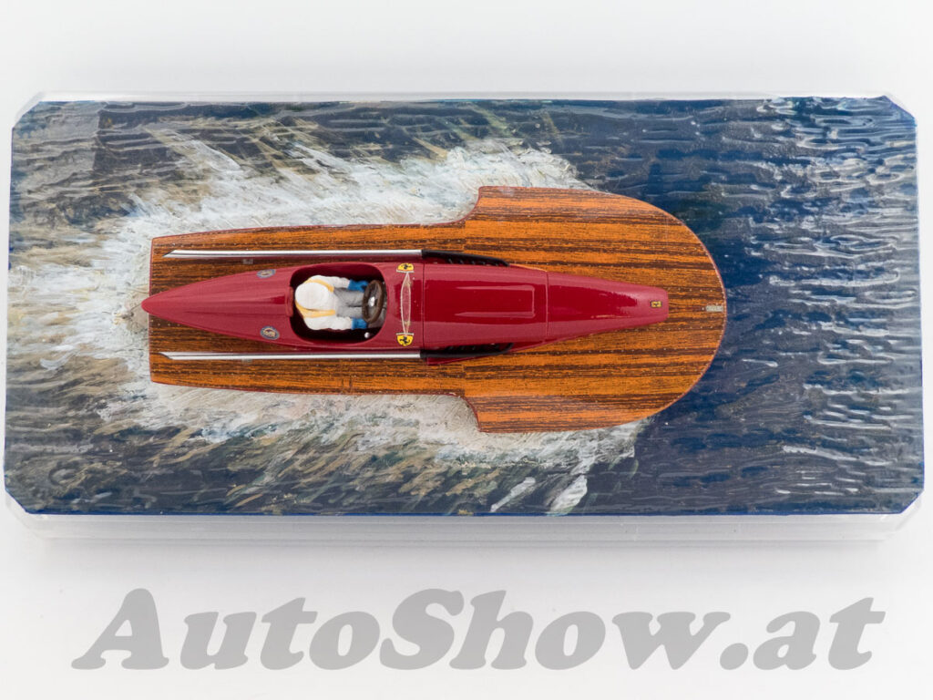 Ferrari 375 engine 4.5 litre V12 powered Race Boat, 1953, Diorama “full ...